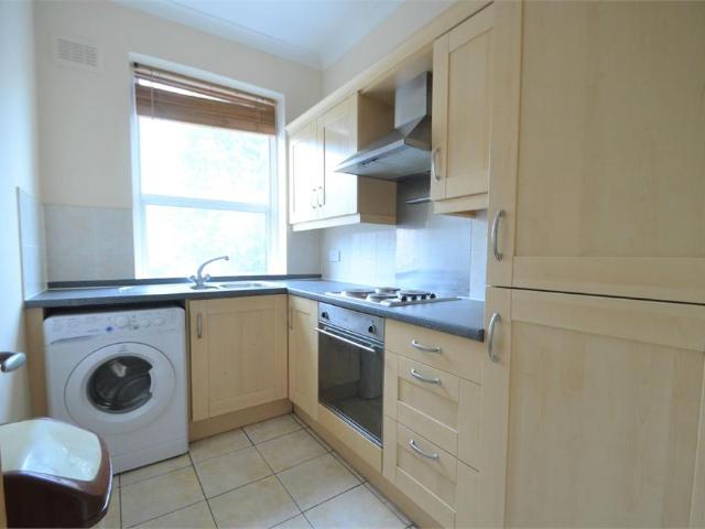 Daws Lane, Mill Hill, NW7
