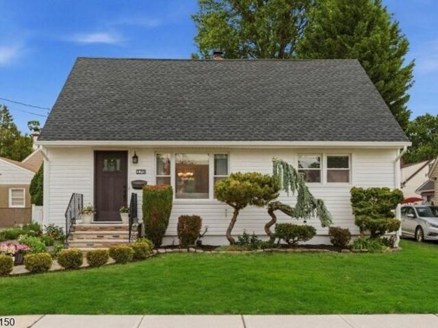 Dawson Ave, Clifton, Home For Sale