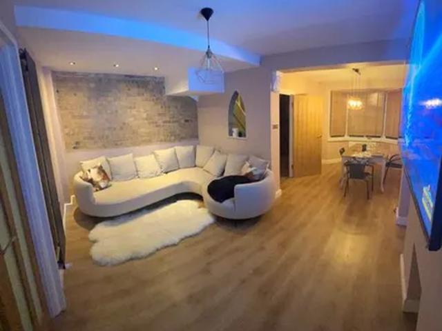 Dawson Avenue, London, IG11 9RA, United Kingdom | 2 bed house for rent #159406552 | Rentberry