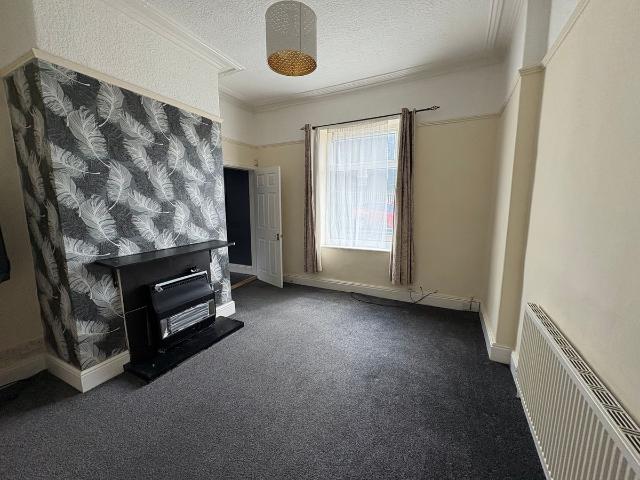 Dawson Lane, Bradford BD4, 3 bed terraced house to rent, £850 pcm | PrimeLocation