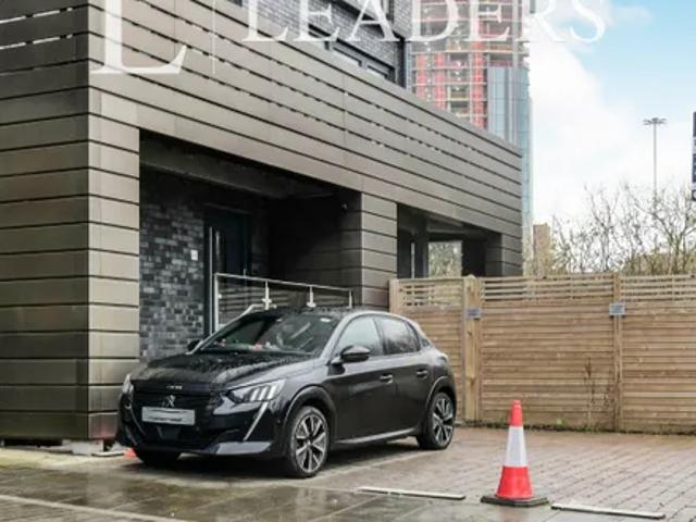 Dawson Street Bridge, Egerton Street, Manchester, M15 4NU, United Kingdom | 2 bed townhouse for rent #167246230 | Rentberry