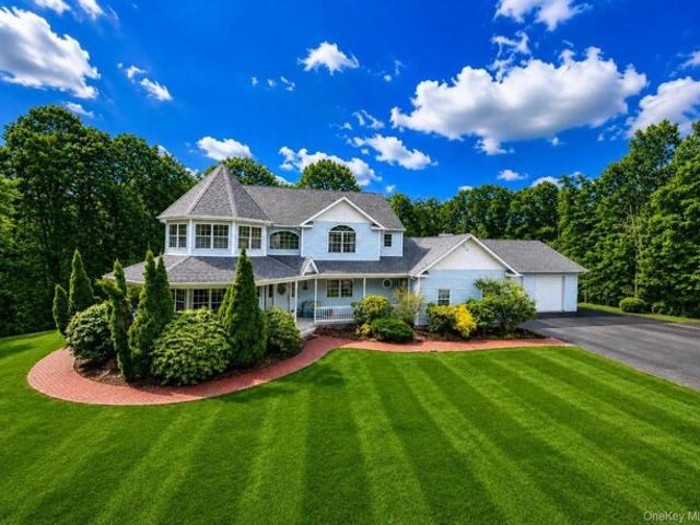 Dayton Ave, Manorville, Home For Sale