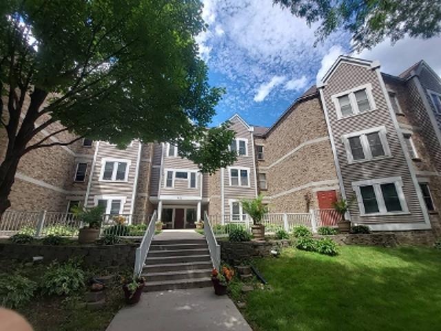 Dayton Ave Apt 303