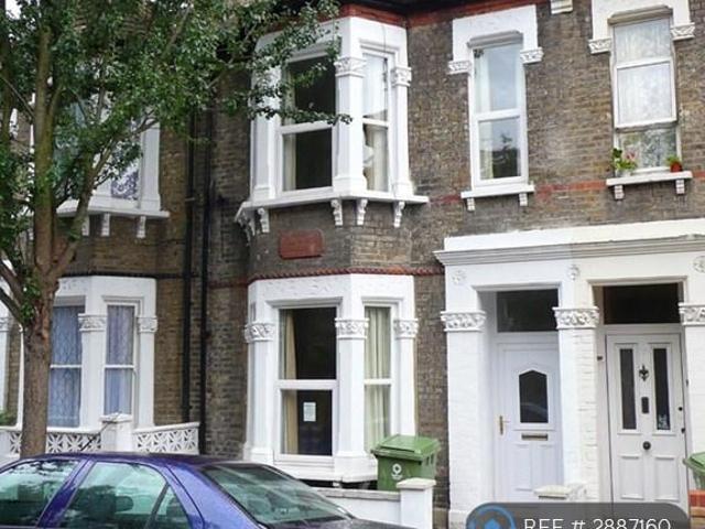 Dayton Grove, London, SE15 5 bed terraced house to rent £4,750 pcm £1,096 pw