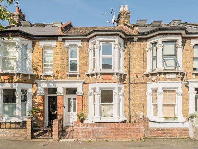 Dayton Grove, Peckham SE15, 2 bed flat to rent, £1,900 pcm | PrimeLocation