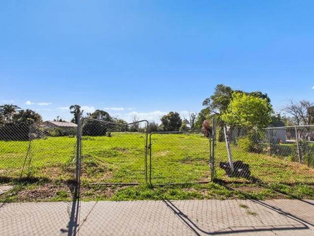 Dayton St, Sacramento, CA 95838