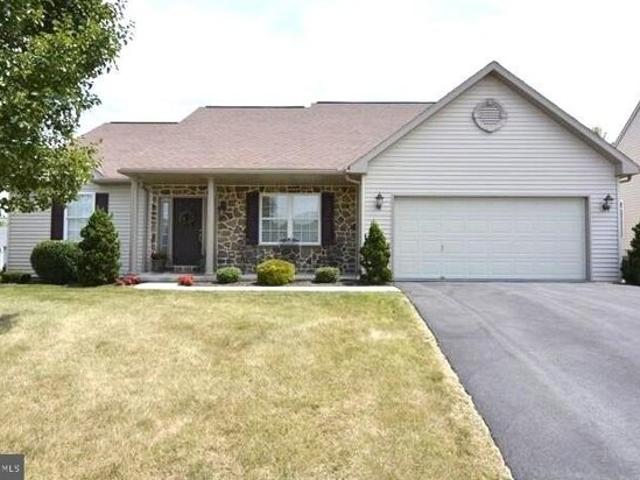 Day Lily Dr, Sinking Spring, Home For Sale