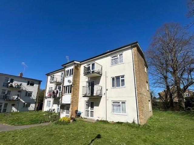 Days Mead, Hatfield, 2 Bedroom Flat