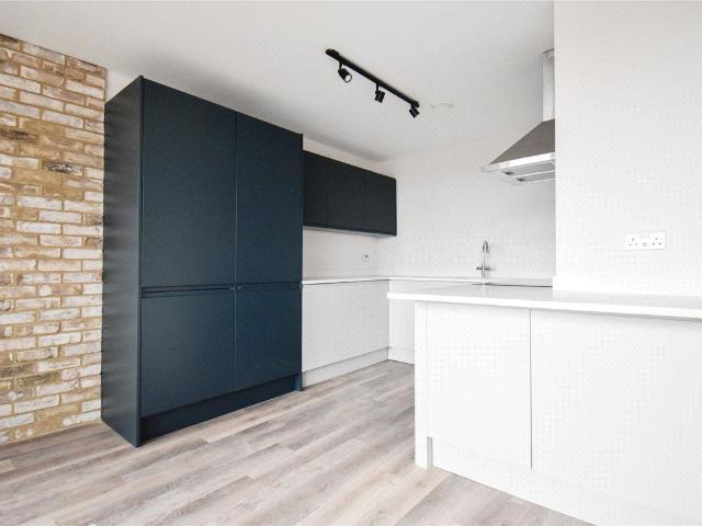 Dazeley House, 1 Cambridge Place, Cambridge CB2, 1 bed flat to rent, £1,750 pcm | PrimeLocation