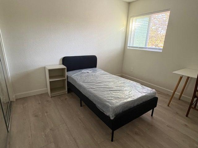 DB rooms for rent