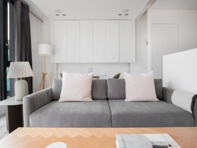 De Beauvoir Crescent
