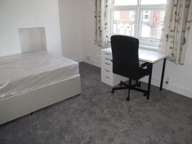 De Beauvoir Road, Reading RG1, 4 bed terraced house to rent, £2,300 pcm | PrimeLocation