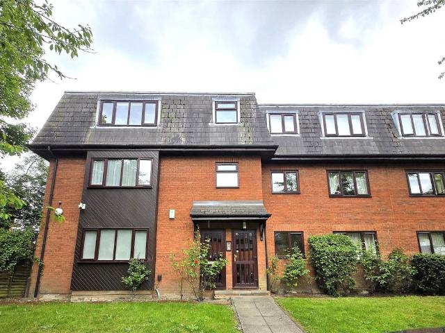 De Bohun Avenue, Southgate N14, 2 bed flat to rent, £2,000 pcm | PrimeLocation