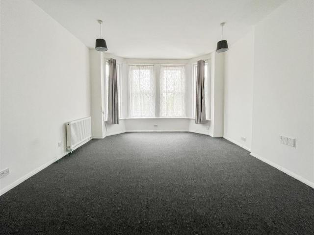 De Cham Road, St Leonards, TN37 6HF