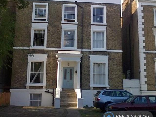 De Crespigny Park, London, SE5 1 bed flat to rent £1,750 pcm £404 pw