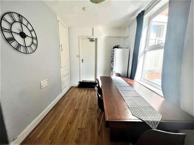 De Grey Street, Hu, Hull, HU5