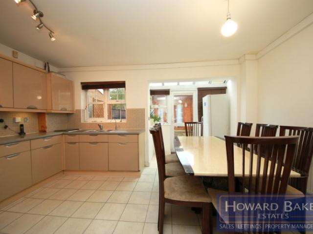 De Havilland Road, HA8