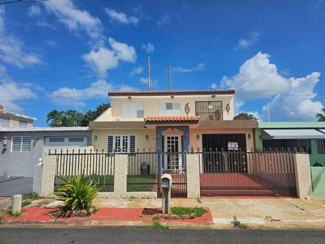 De Interamericana Unit Alturas, Trujillo Alto, Home For Sale