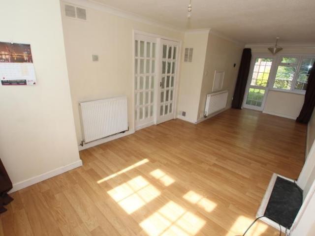De Lara Way, Woking, Surrey, GU21