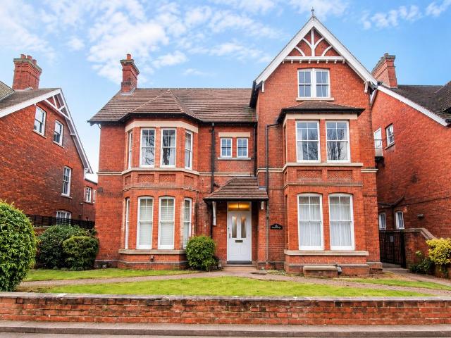 De Parys Avenue, Bedford MK40, Studio to rent, £800 pcm | PrimeLocation