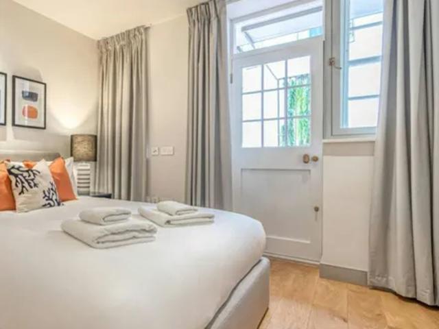 Demes Newsagent, 1 Greycoat Place, Westminster, London, SW1P 1SB, United Kingdom | 2 bed apartment for rent #165239052 | Rentberry