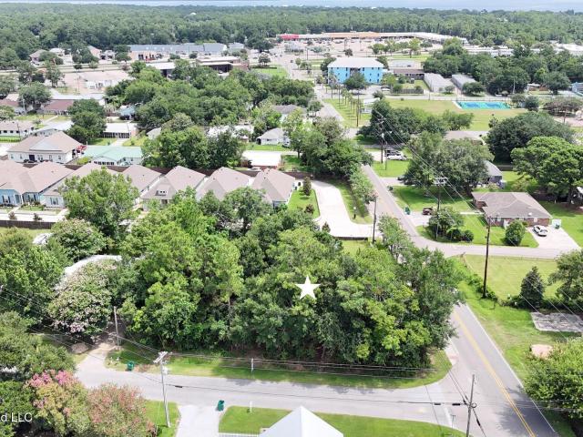 Demontluzin Avenue, Bay Saint Louis, MS 39520