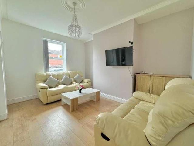 Dent Street, Leeds, LS9