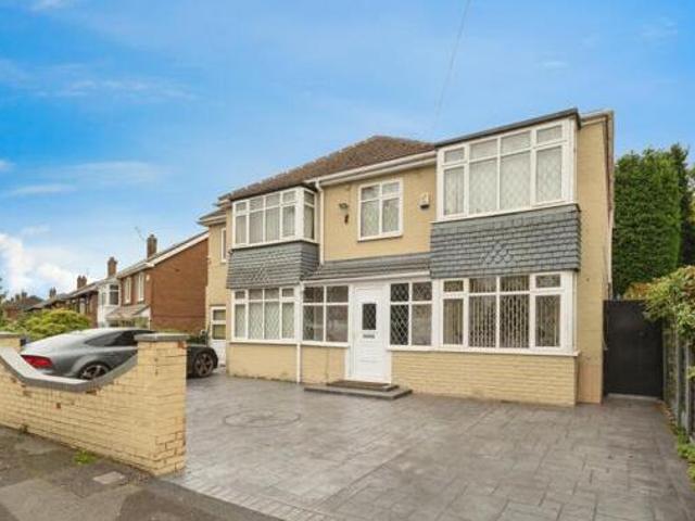 Denton, Cemetery Road, Manchester, 4 Bedroom Detached
