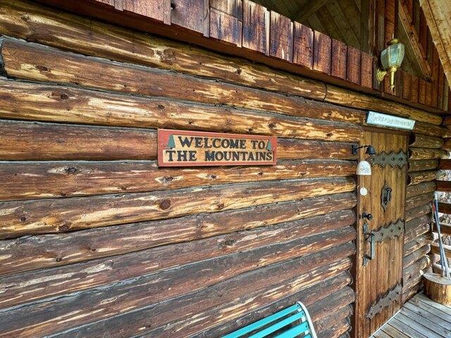 Denton Gulch Rd, Wolf Creek, Home For Sale