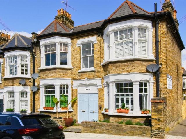 Denton Street, London 1 bed flat to rent £2,100 pcm £485 pw