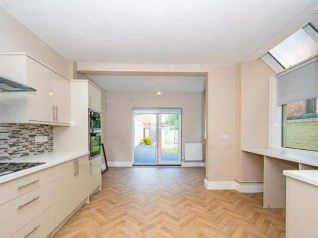 Dentons Green Lane, Dentons Green, 3 Bedroom Semi detached