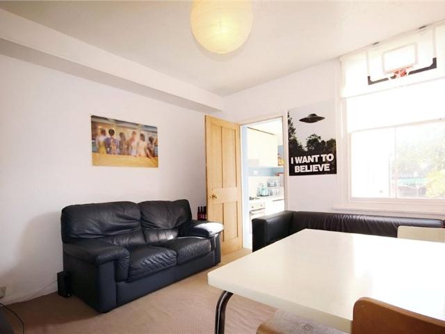 Denzil Road, Guildford, GU2 7NG