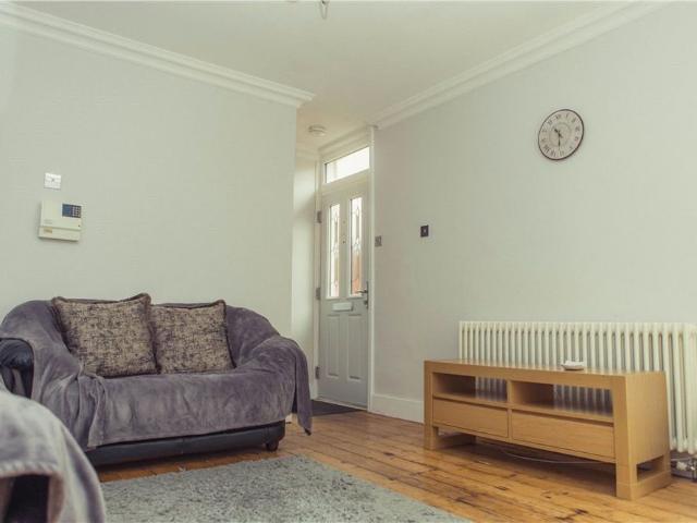Denzil Road, Guildford, Surrey, GU2 7NQ