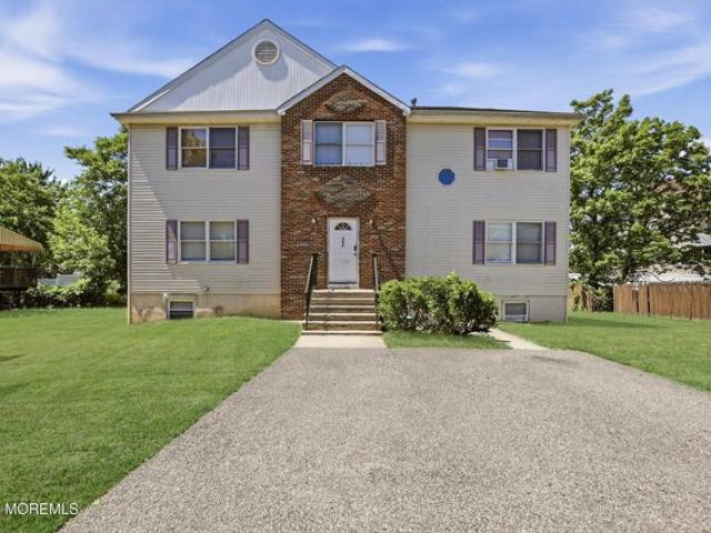 Dena Ct, Lakewood, Home For Sale
