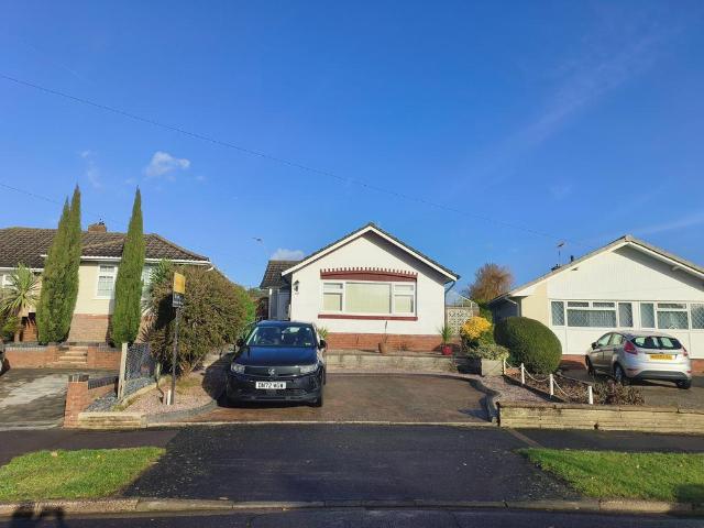 Denbigh Drive, Fareham, PO16 3 bed bungalow to rent £1,575 pcm £363 pw