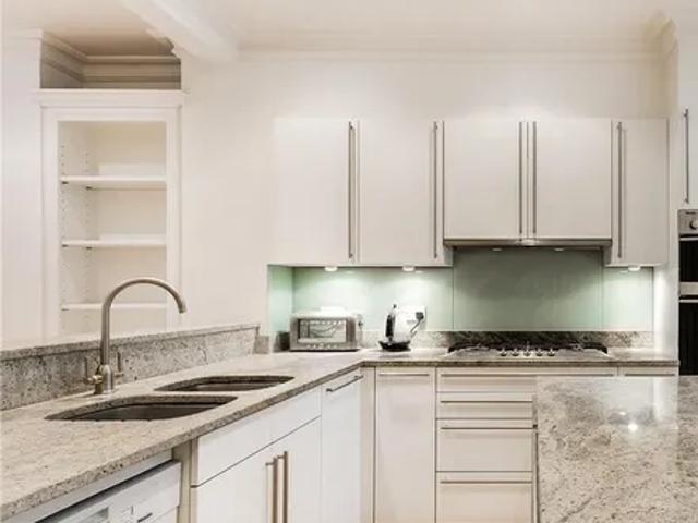 Denbigh Place, London, SW1V 2HA, United Kingdom | 4 bed townhouse for rent #139544207 | Rentberry