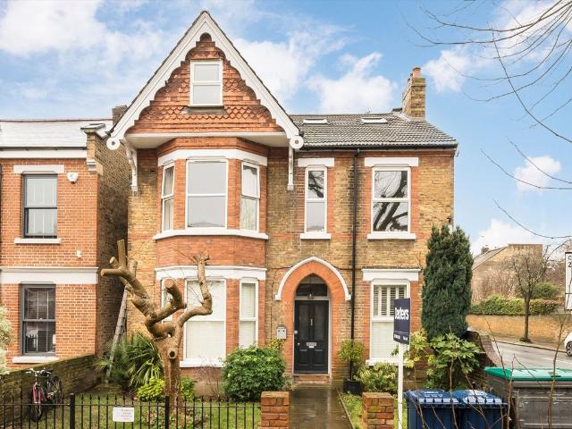 Denbigh Road, Ealing W13, 2 bed flat to rent, £2,100 pcm | PrimeLocation