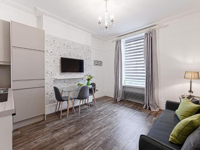 Denbigh Street, Pimlico, London, SW1V 2 bed flat to rent £3,034 pcm £700 pw