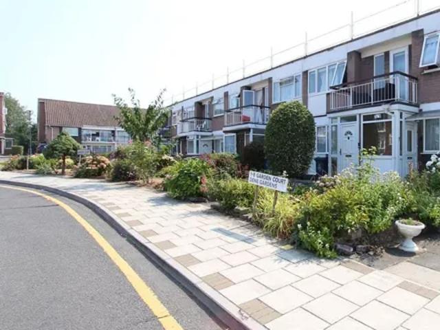Dene Gardens, Harrow, HA7 4TA, United Kingdom | 2 bed apartment for rent #166568116 | Rentberry