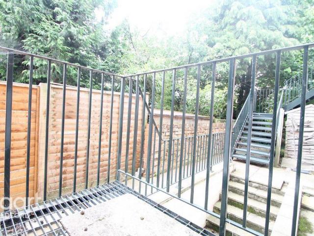 Dene Road, Guildford 1 bed flat to rent £1,150 pcm £265 pw