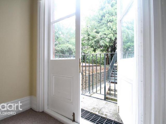 Dene Road, Guildford 1 bed flat to rent £1,150 pcm £265 pw