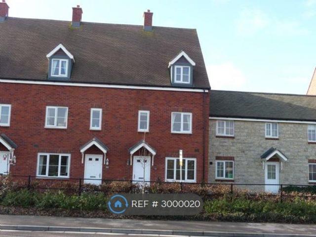Deneb Drive, Swindon SN25, 3 bed terraced house to rent, £1,450 pcm | PrimeLocation