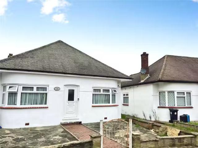Denehurst Gardens, Twickenham, TW2 7PY