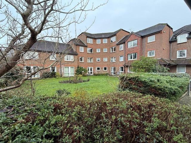 Denehyrst Court, York Road GU1, 1 bed flat to rent, £1,250 pcm | PrimeLocation
