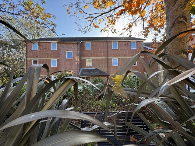 Deneside Court, Newcastle Upon Tyne NE2, 2 bed flat to rent, £975 pcm | PrimeLocation