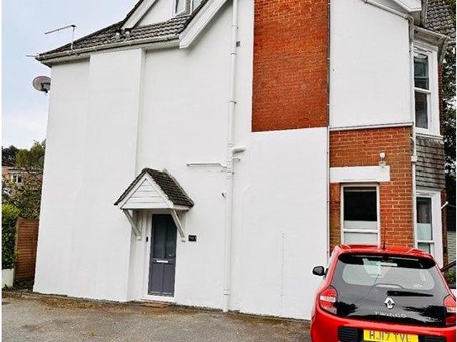 Denewood Road, Bournemouth BH4, 2 bed flat to rent, £1,250 pcm | PrimeLocation