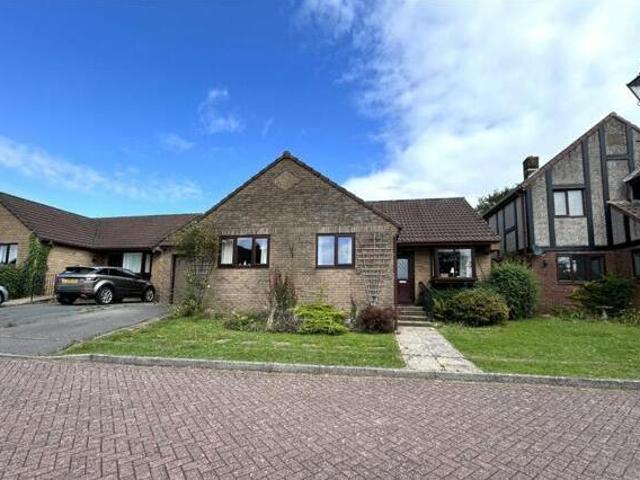 Dening Close, Chard, 3 Bedroom Bungalow