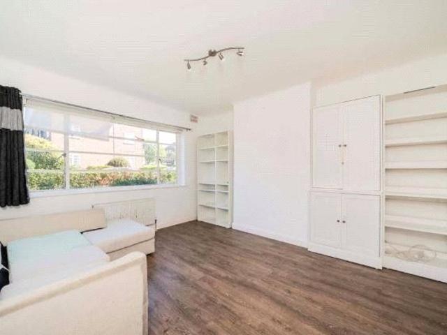 Denison Close, East Finchley, London N2, 2 bed flat to rent, £2,000 pcm | PrimeLocation