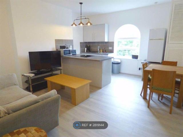 Denison Court, Manchester M14, 2 bed flat to rent, £1,150 pcm | PrimeLocation