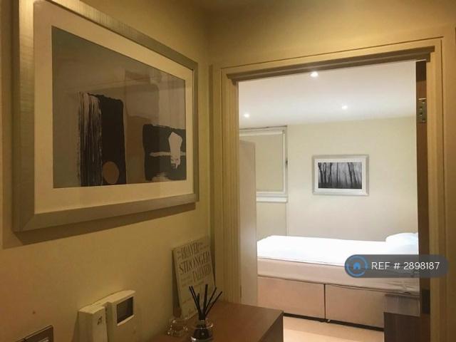 Denison House, London, E14 1 bed flat to rent £1,880 pcm £434 pw